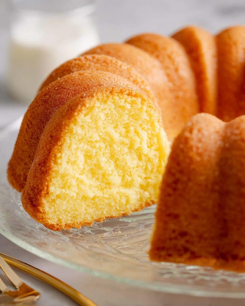 3-Ingredient Weight Watchers Lemon Cake - Easy & Light Dessert